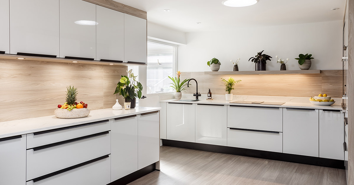 Schuller C Kitchen - Uni-Gloss Crystal Grey Doors | Leeds